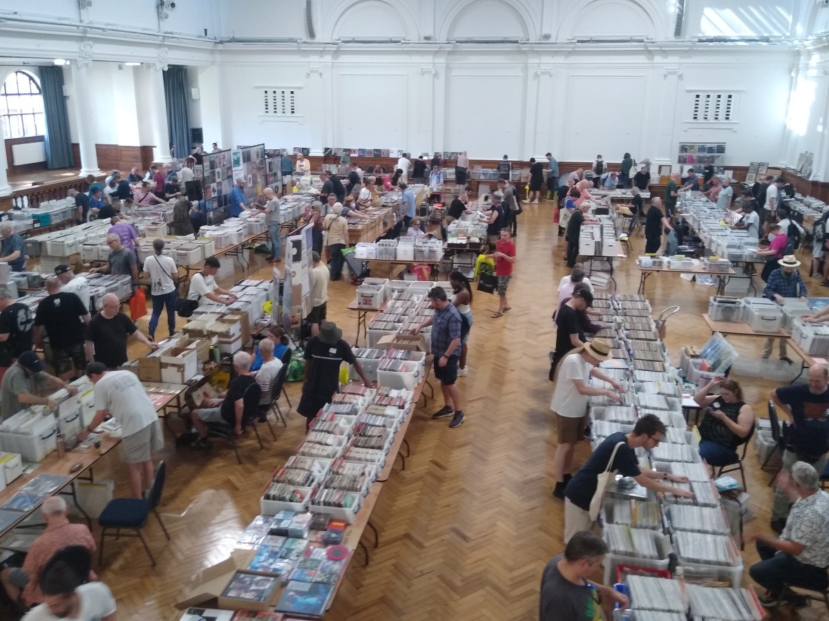 CRATE DIGGING IN LONDON: The Best Places In The City To Look For Vinyl ...